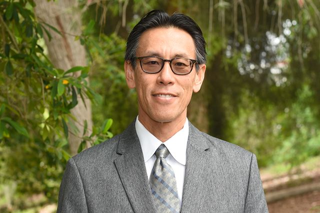 Professor recognized for achievements in hospital dentistry | UCLA