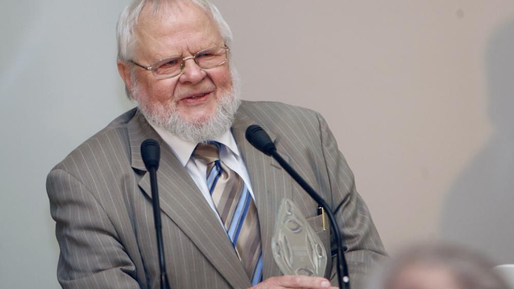 Computer science professor honored by international group | UCLA