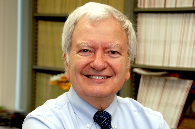 Chemistry professor honored for contributions to biomedicine | UCLA