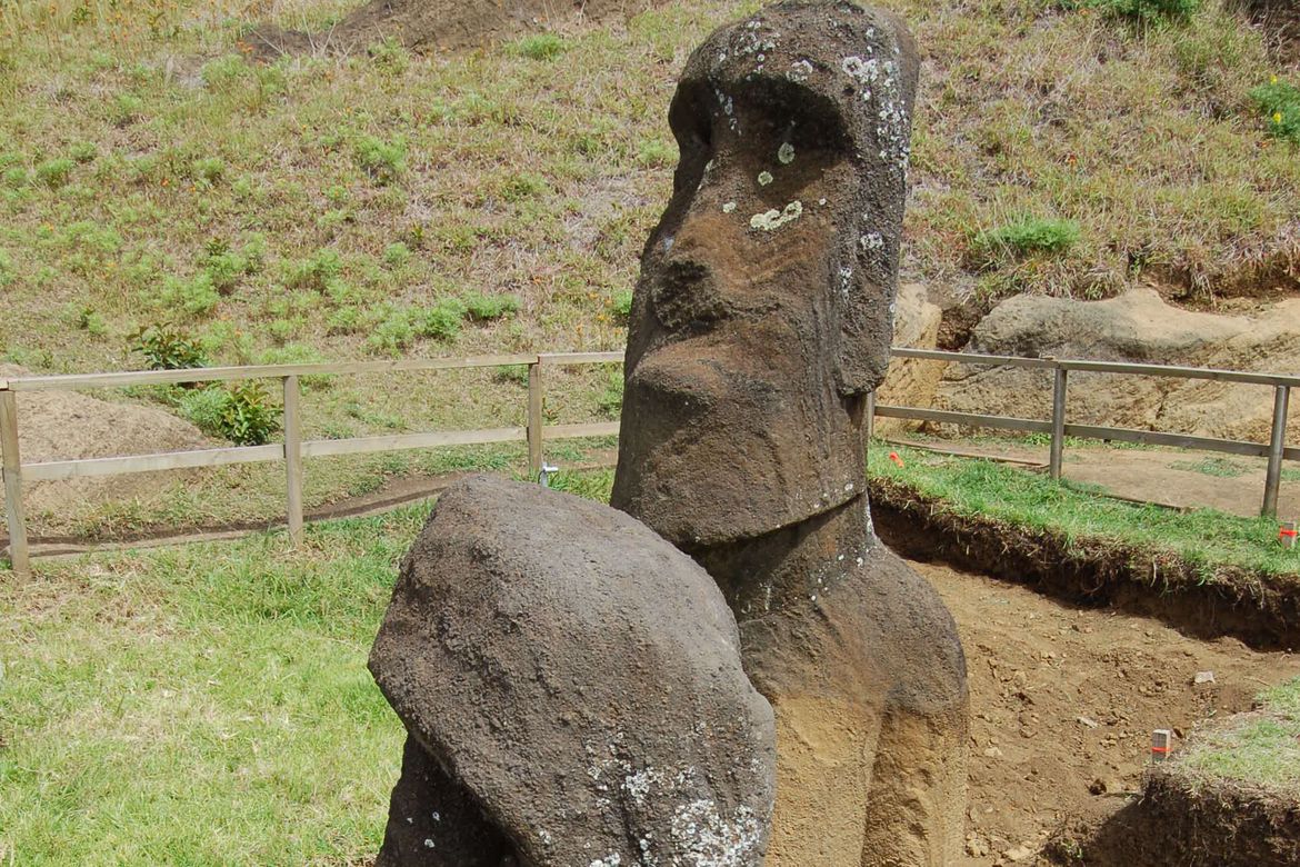Photo | Two Moai | UCLA