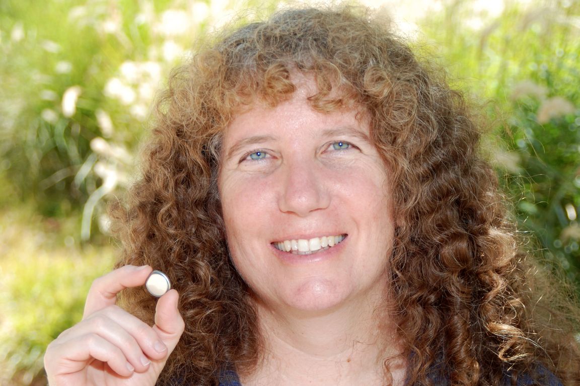 Chemistry professor recognized by Academic Senate for community ...