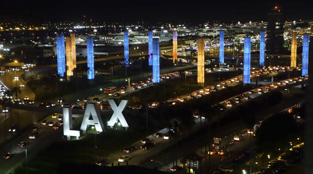 Photo | UCLA at LAX | UCLA