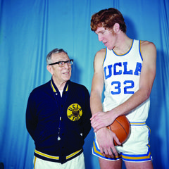 Bill Walton, 71, legendary UCLA and NBA star and broadcaster, has died ...