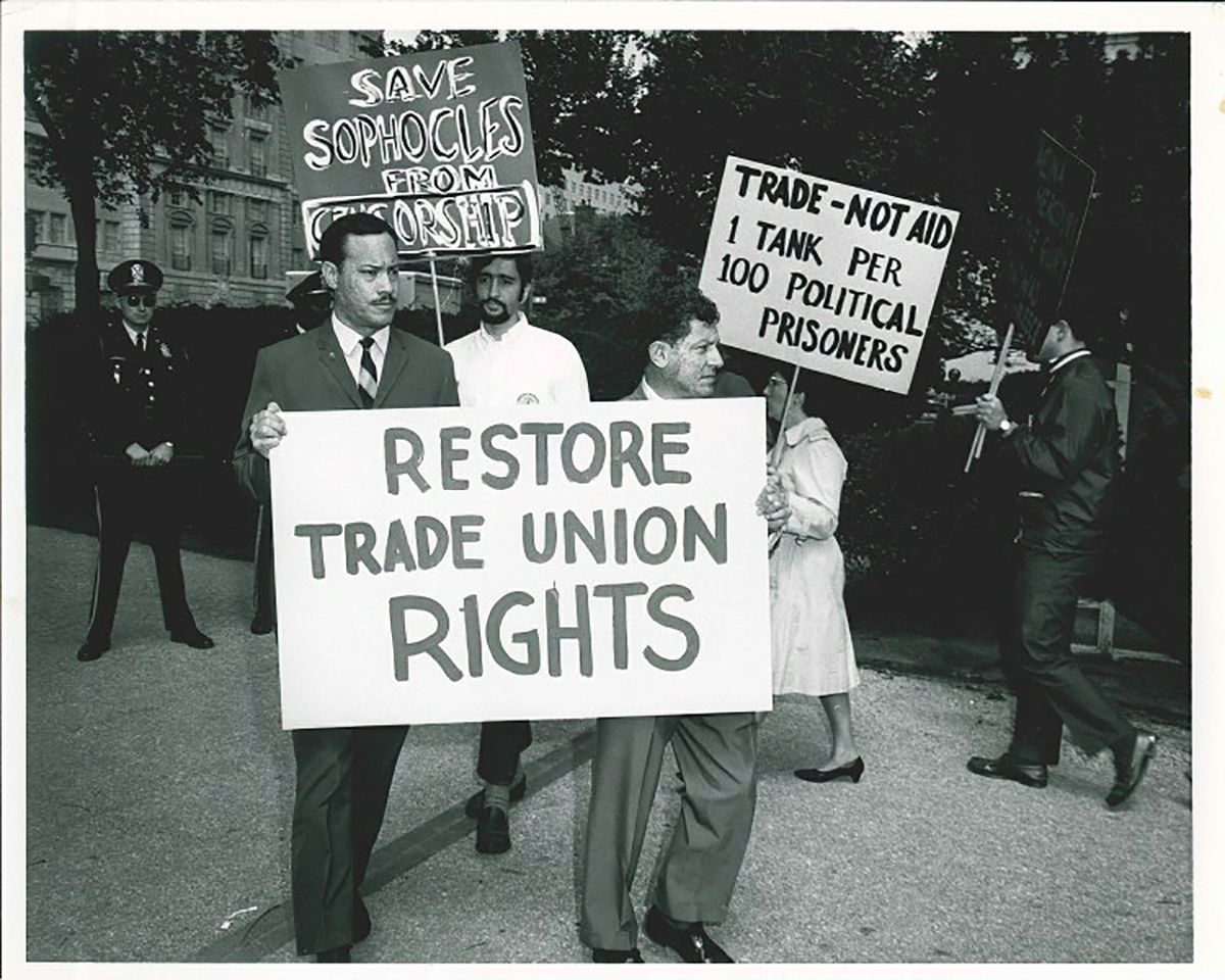 Former Congressman Esteban Torres to be awarded UCLA Medal | UCLA