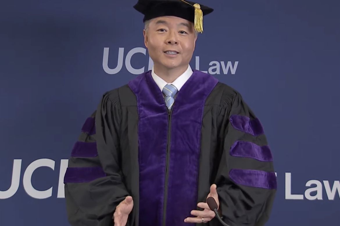 UCLA Law celebrates 70th commencement | UCLA