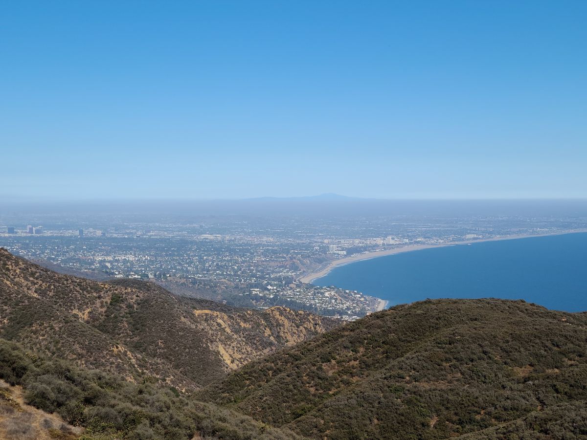 Photo | Los Angeles mountain view | UCLA