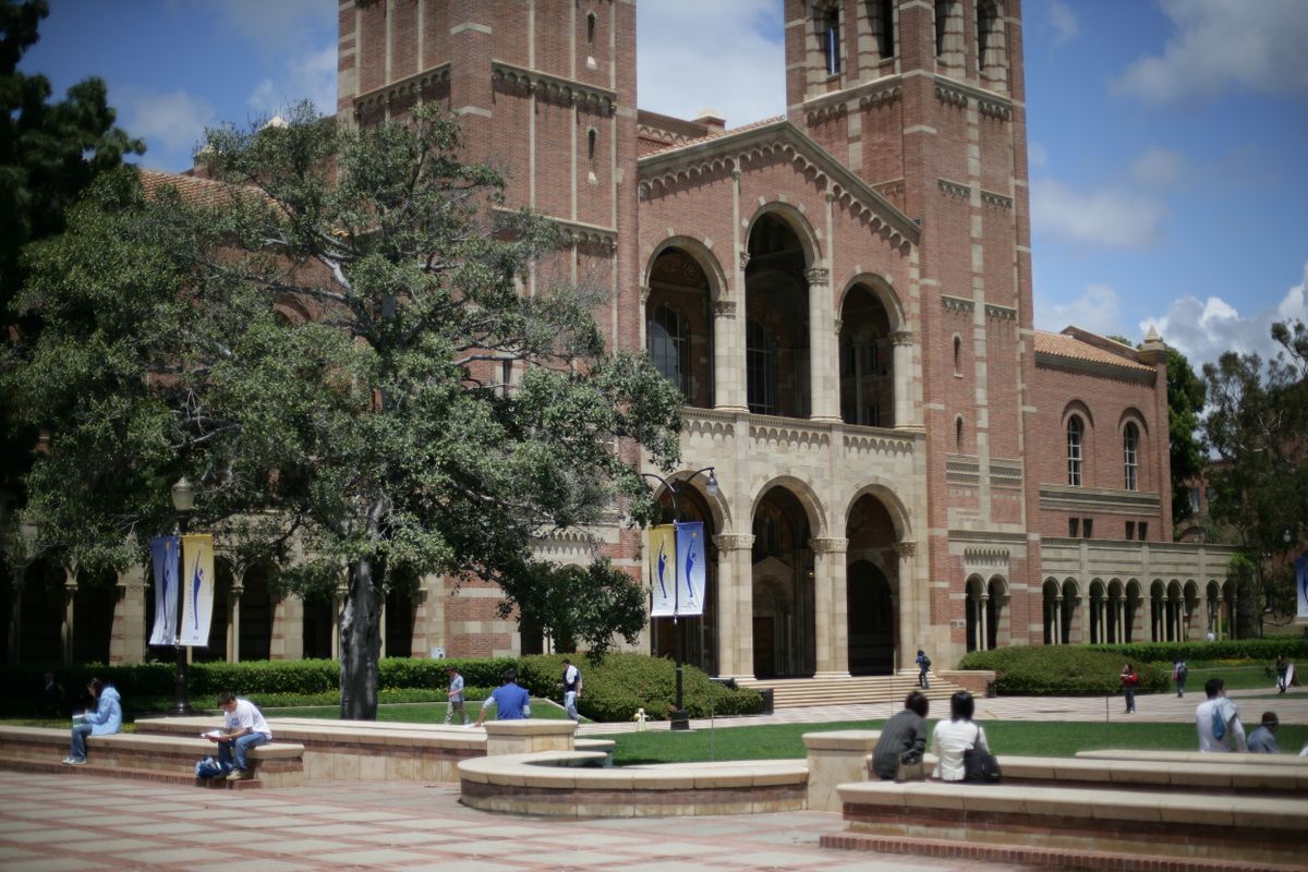 Photo | Students near Royce Hall | UCLA