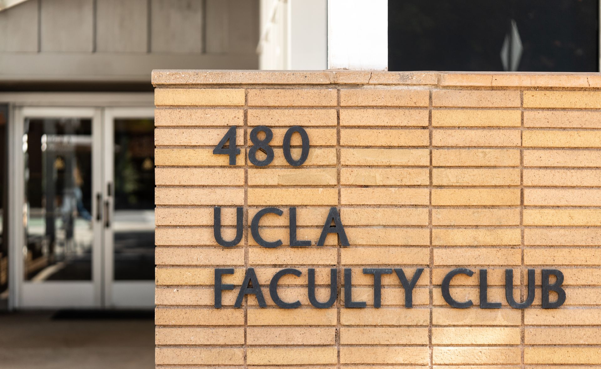 Photo | Faculty Club entrance | UCLA
