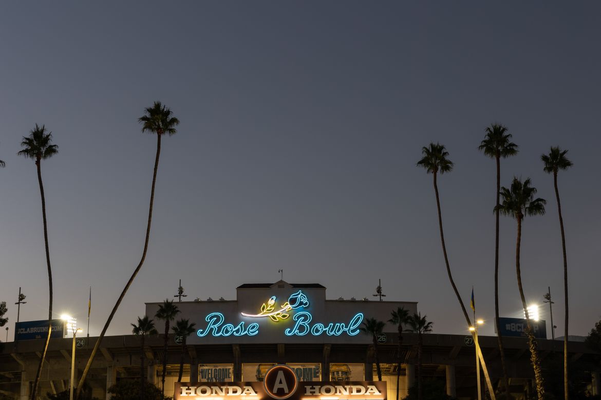 Photo | Rose Bowl Blue and Gold | UCLA