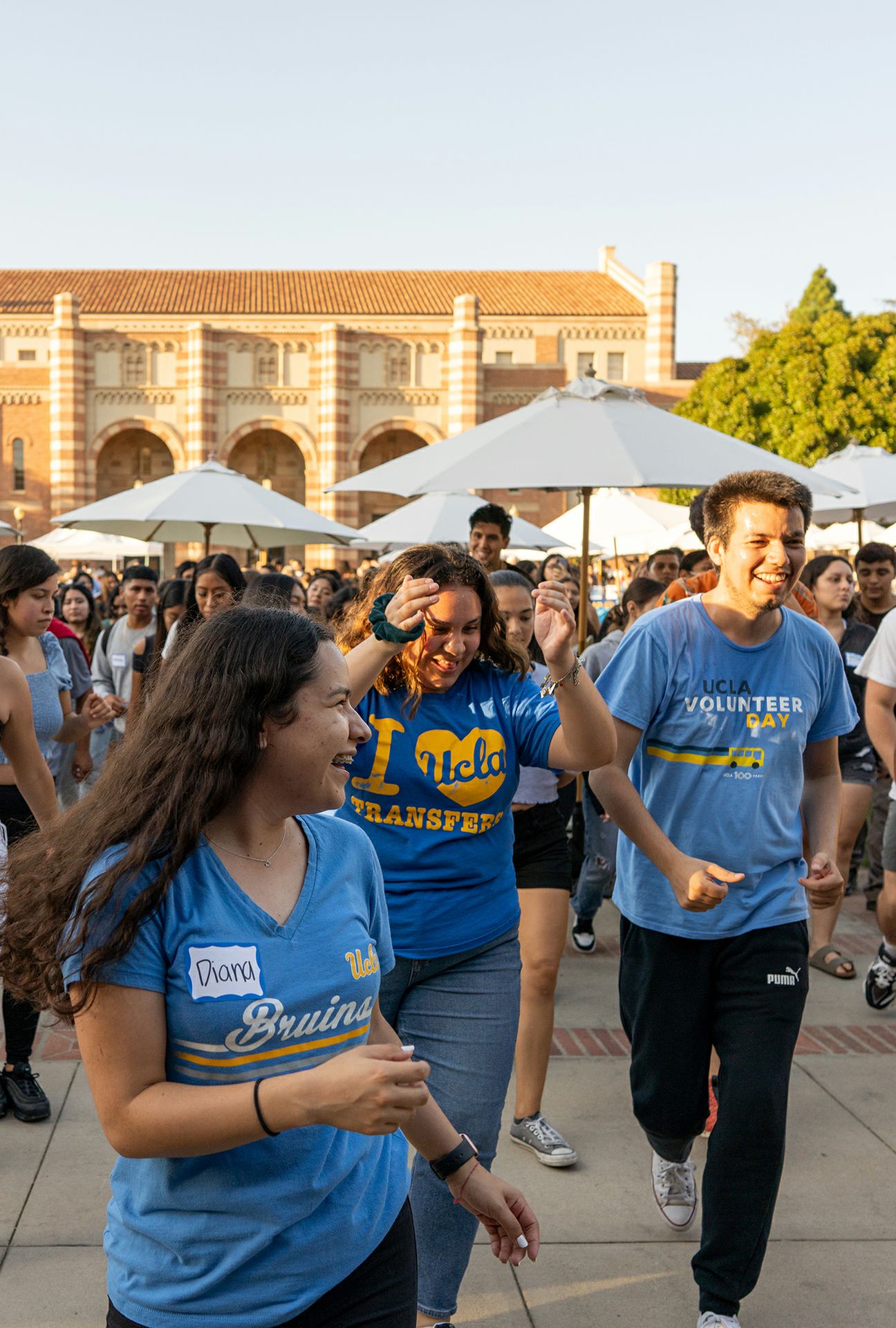 Photo | Latinx Welcome 2022 - students entering | UCLA