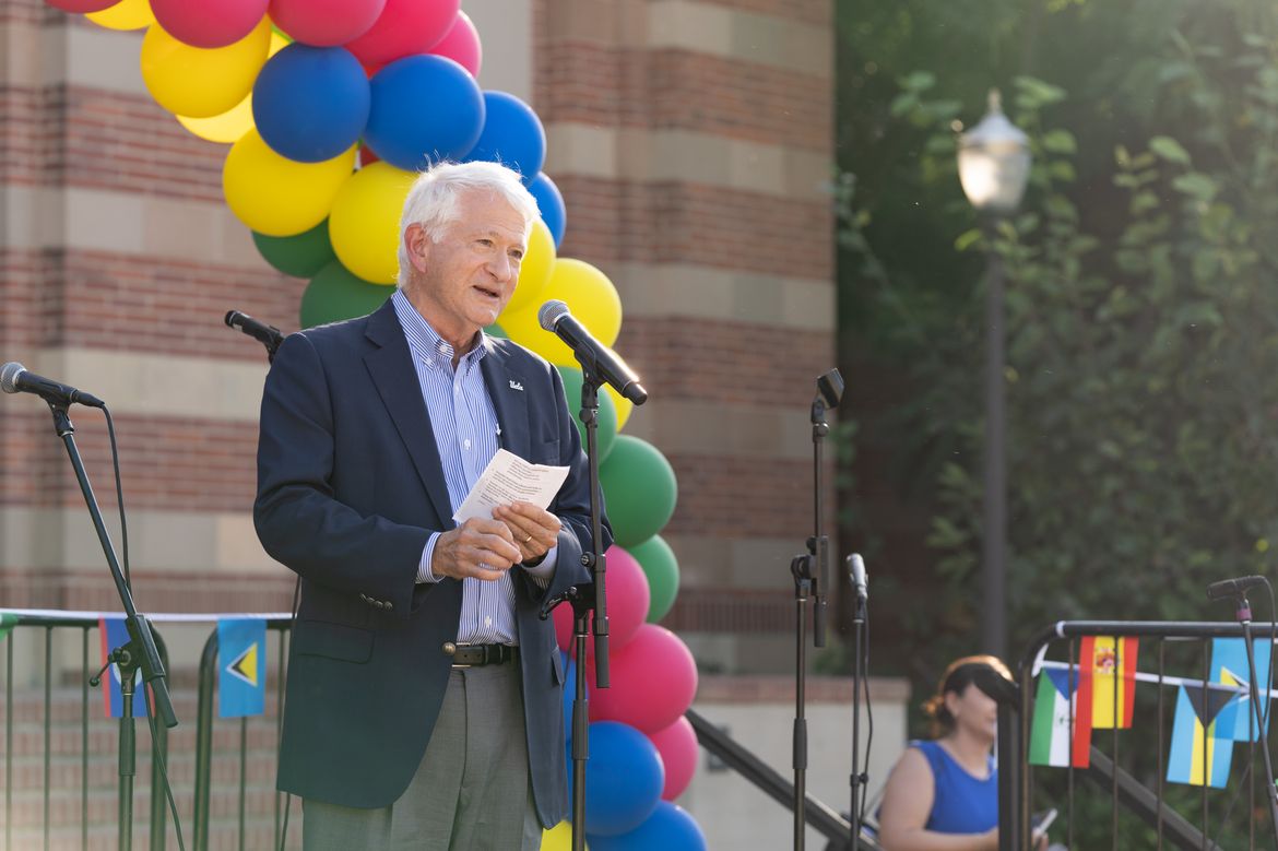 Photo | Latinx Welcome 2022 - Chancellor Gene Block | UCLA