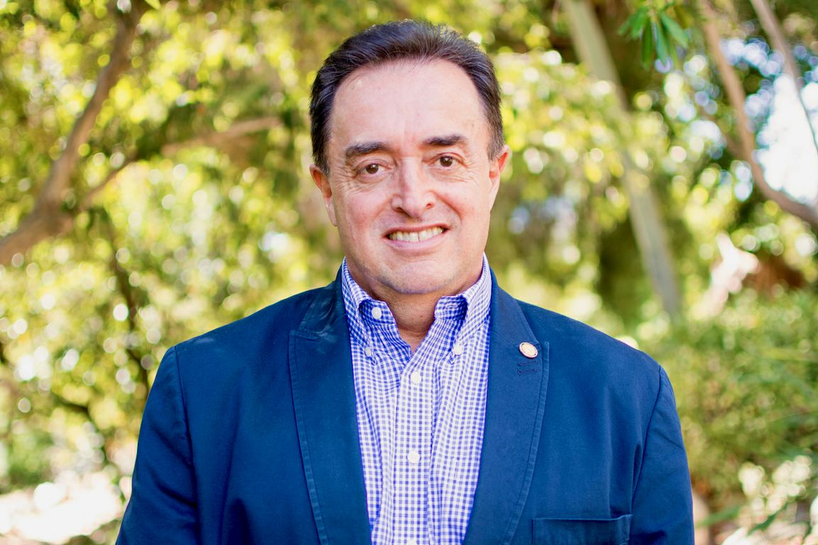 Dentistry professor recognized by American Academy of Pediatrics | UCLA