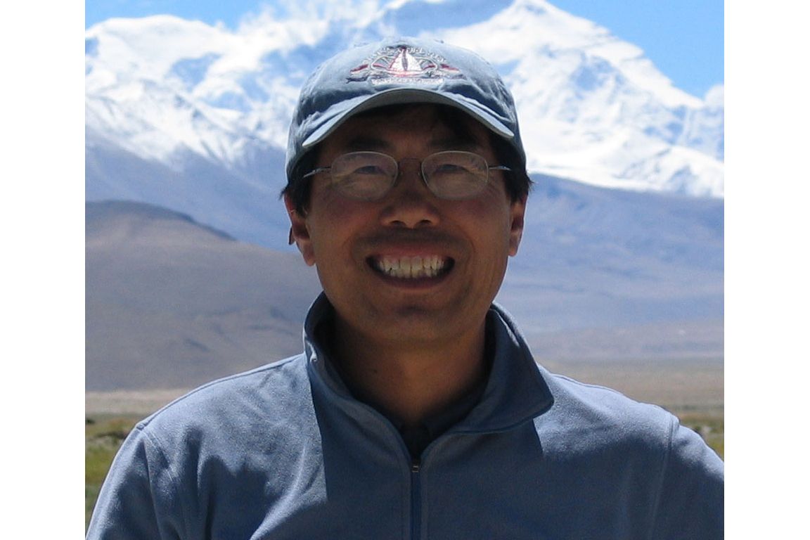 An Yin receives Penrose Medal from Geological Society of America | UCLA