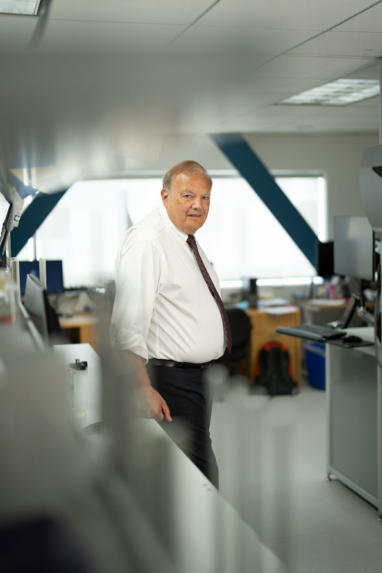Photo | Dennis Slamon — vertical wide shot in his lab | UCLA