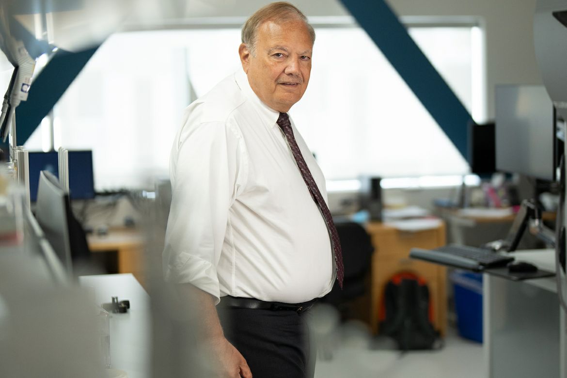 UCLA oncologist Dennis Slamon awarded Szent-Györgyi Prize | UCLA