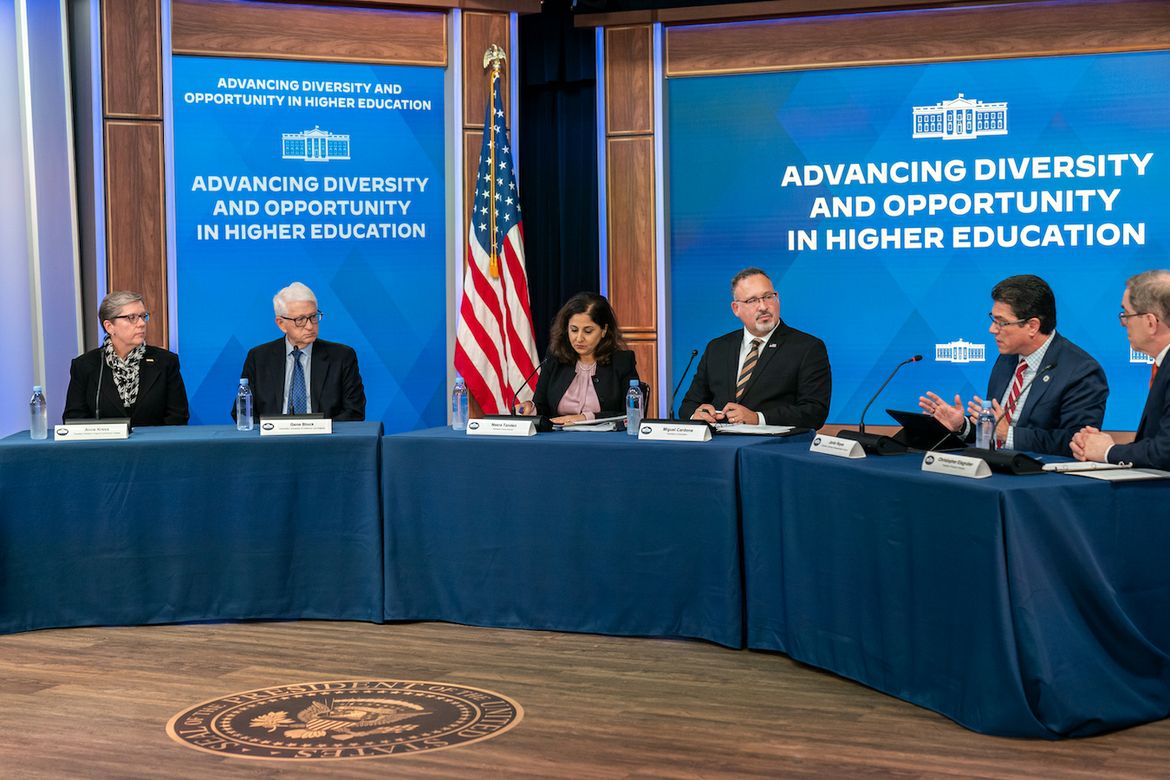 Photo | Block on panel-FINAL | UCLA