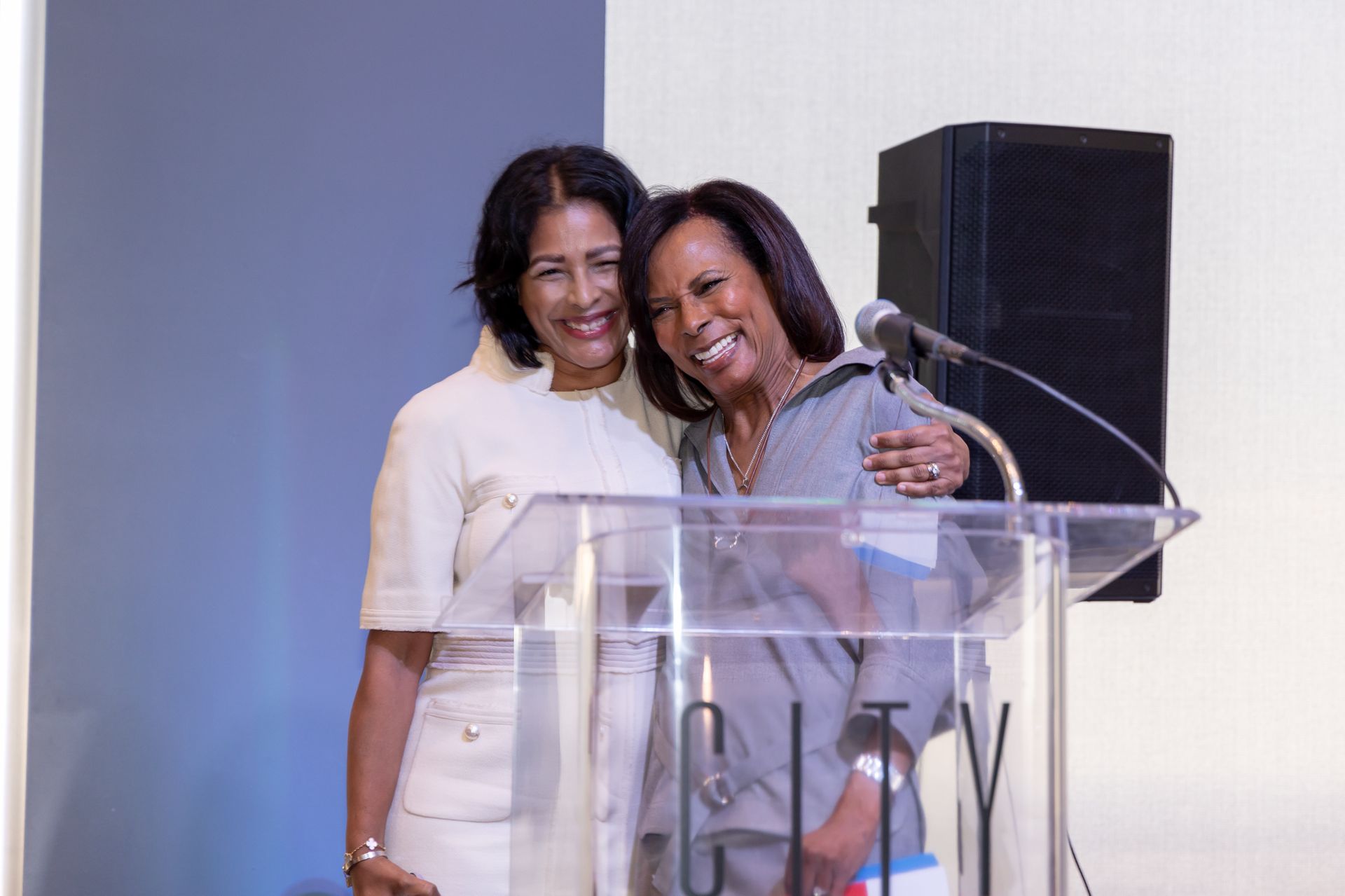 Carol Bennett receives lifetime achievement award | UCLA
