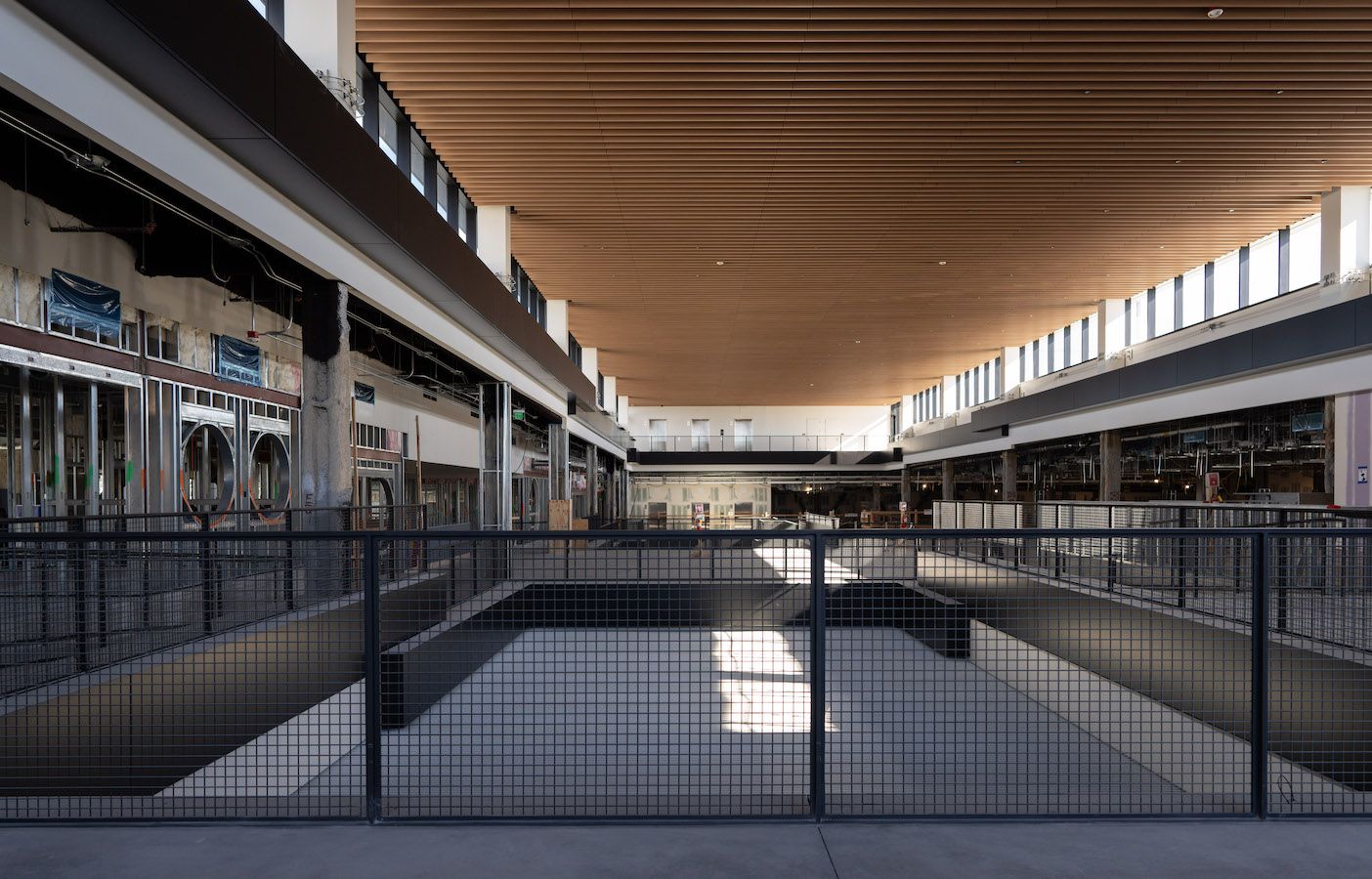 Photo | Wide view of interior of former Westside Pavilion shopping mall ...