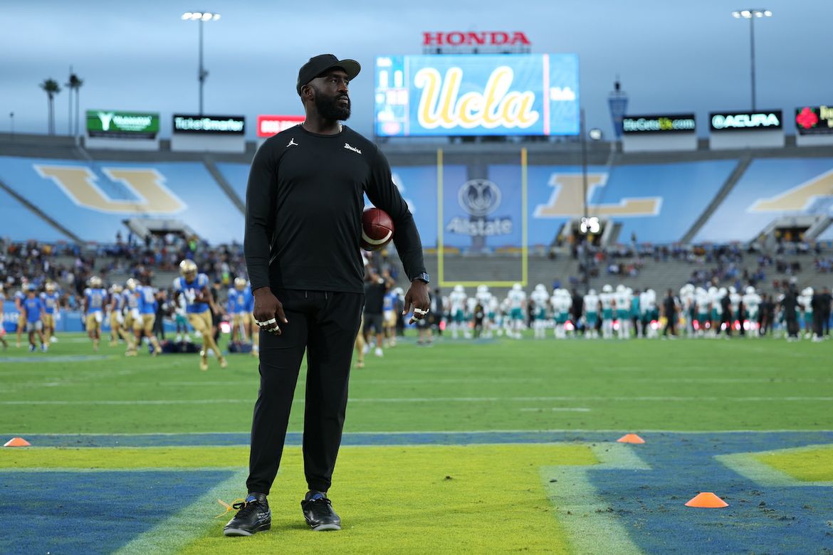 UCLA Hall of Famer DeShaun Foster named Bruins football head coach | UCLA