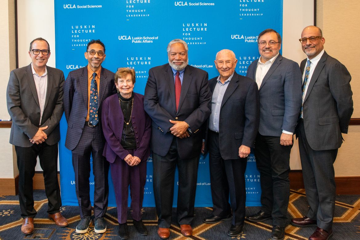 Photo | Luskin Lecture group photo | UCLA