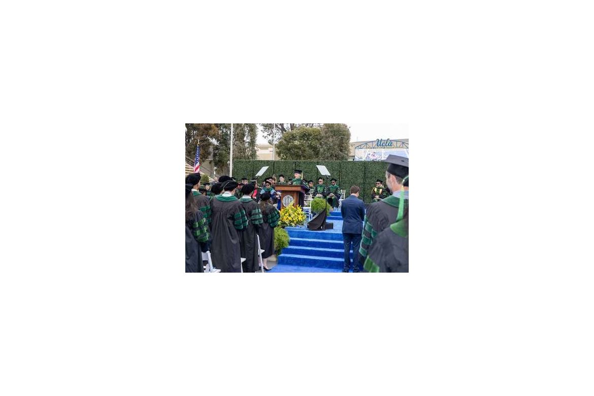 Photo | DGSOM Graduation | UCLA