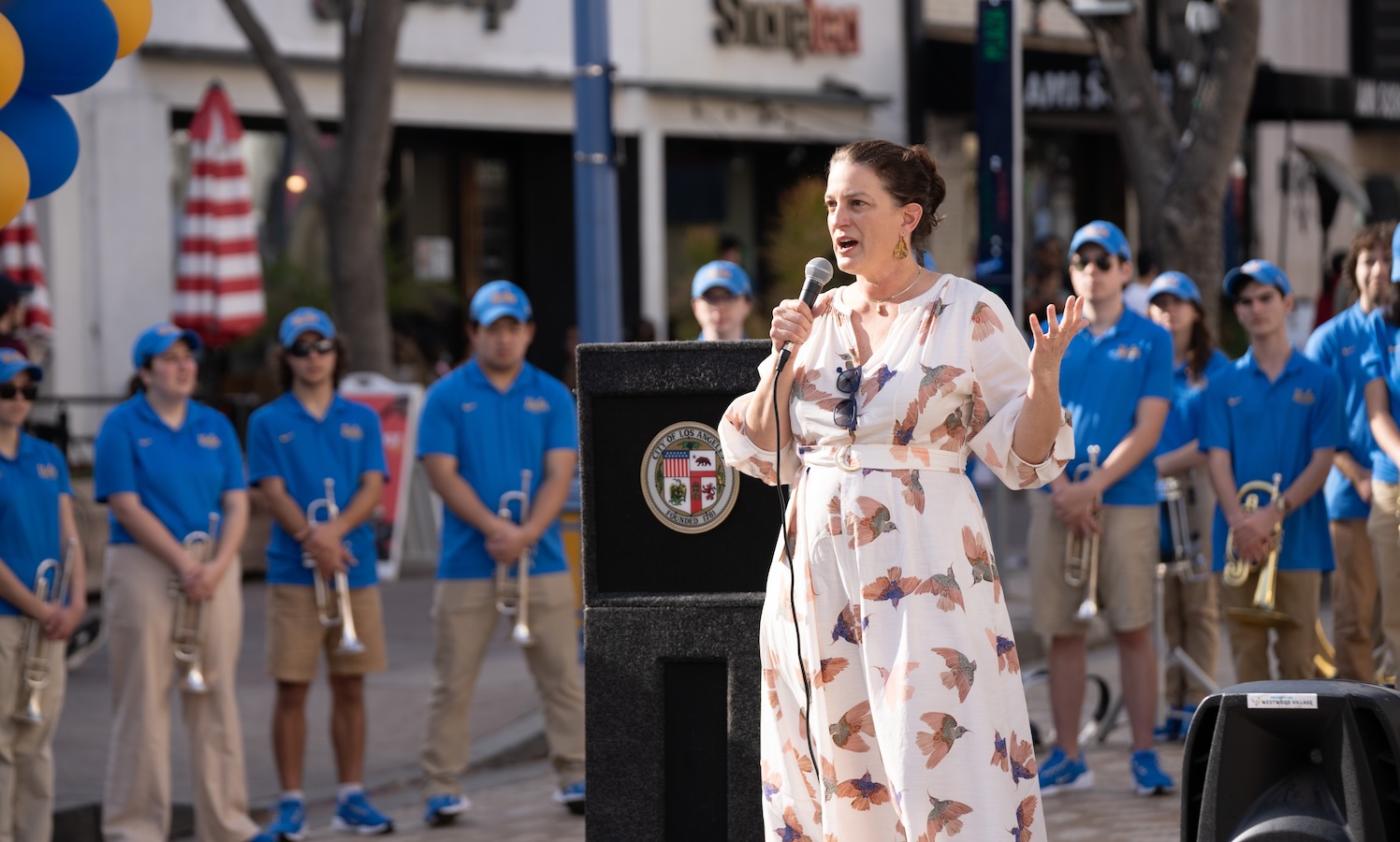 Westwood's Broxton Plaza goes car-free | UCLA