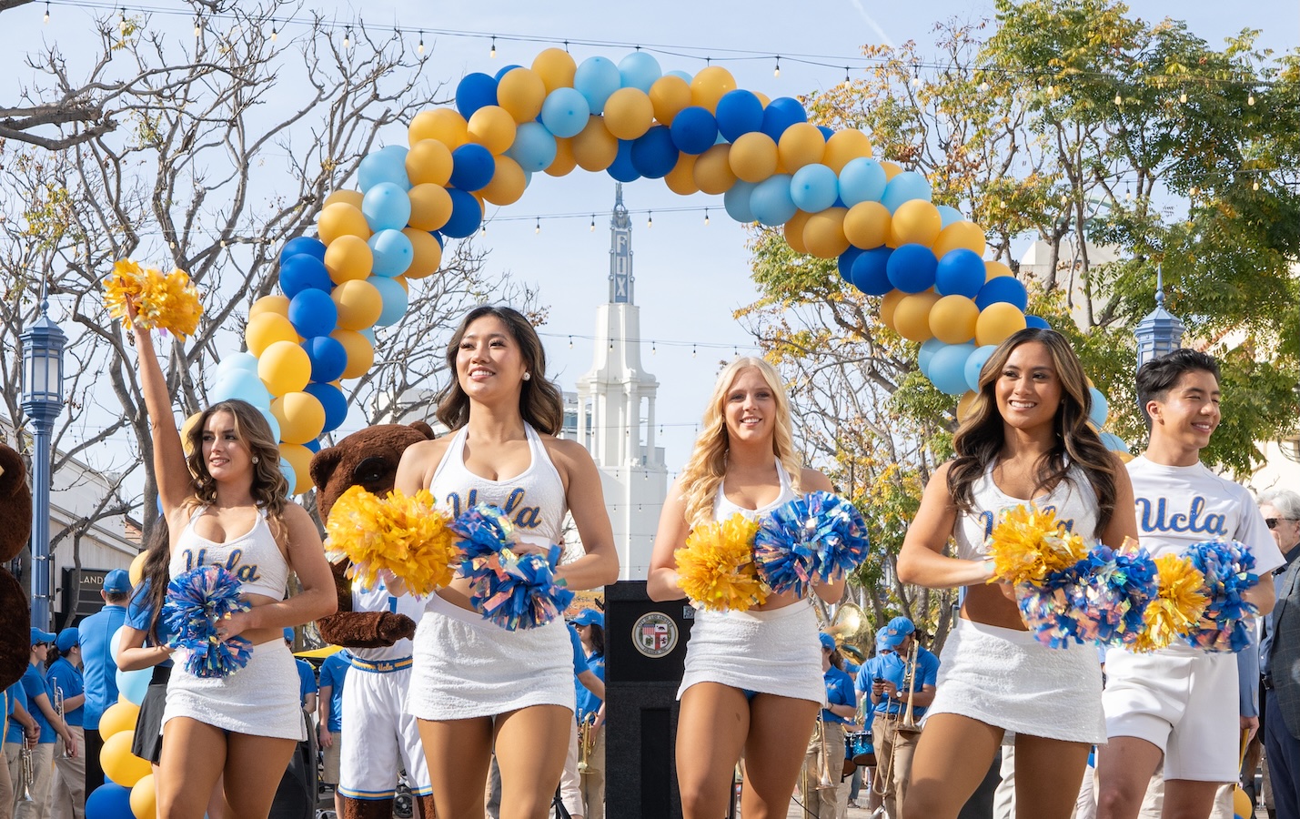 Westwood's Broxton Plaza goes car-free | UCLA