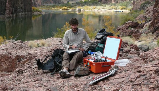 Schmandt Receives 2013 Keiiti Aki Young Scientist Award: UNM UCAM Newsroom