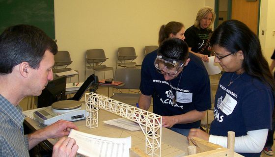 UNM STEM-H CORE hosts annual Science Olympiad: UNM Newsroom