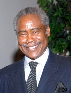 Edward Lewis speaks Wednesday, May 13: UNM Newsroom