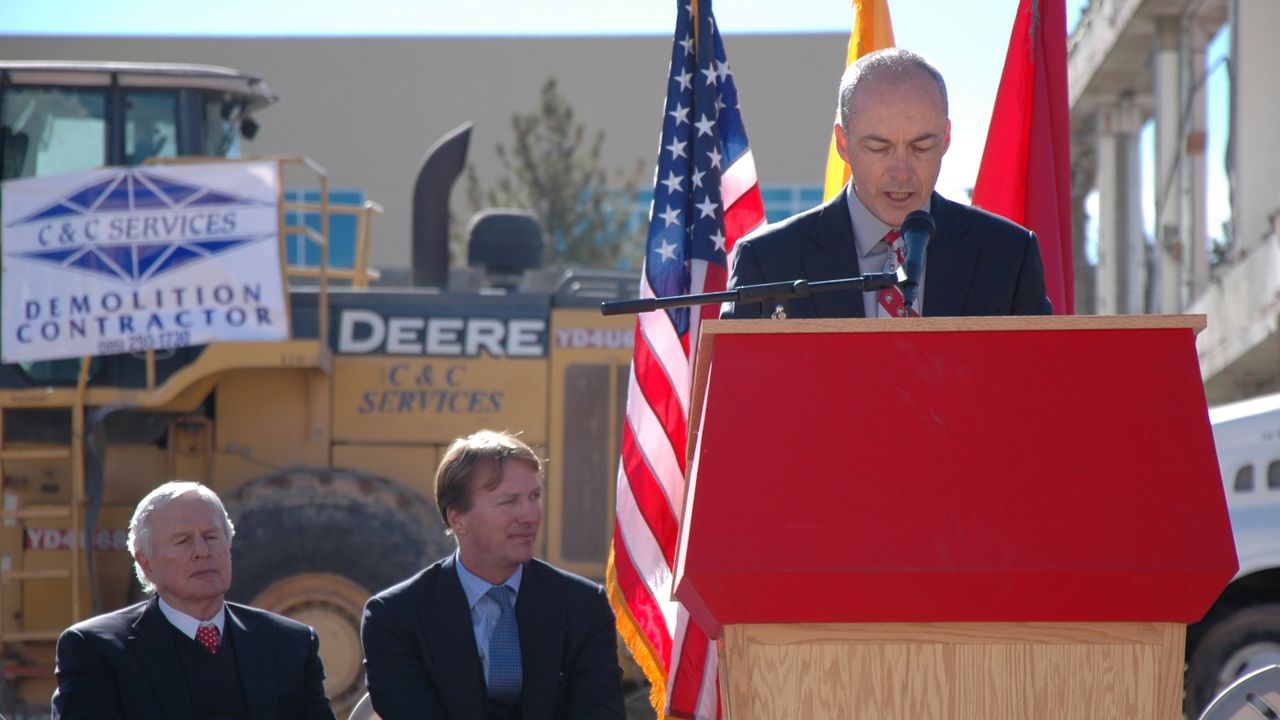UNM breaks ground on new McKinnon Center for Management | UNM UCAM Newsroom