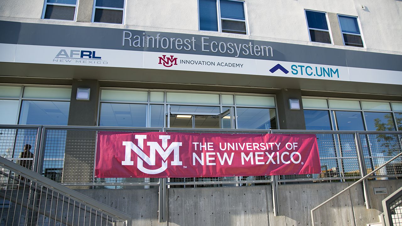 Lobo Rainforest Building opens in high desert | UNM UCAM Newsroom