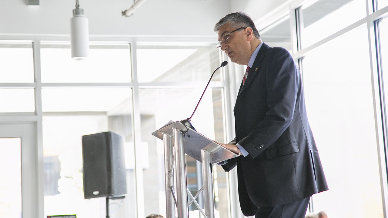 Lobo Rainforest Building opens in high desert | UNM UCAM Newsroom