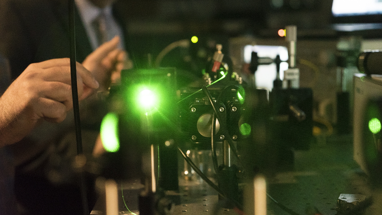 Guiding the random laser: UNM Newsroom