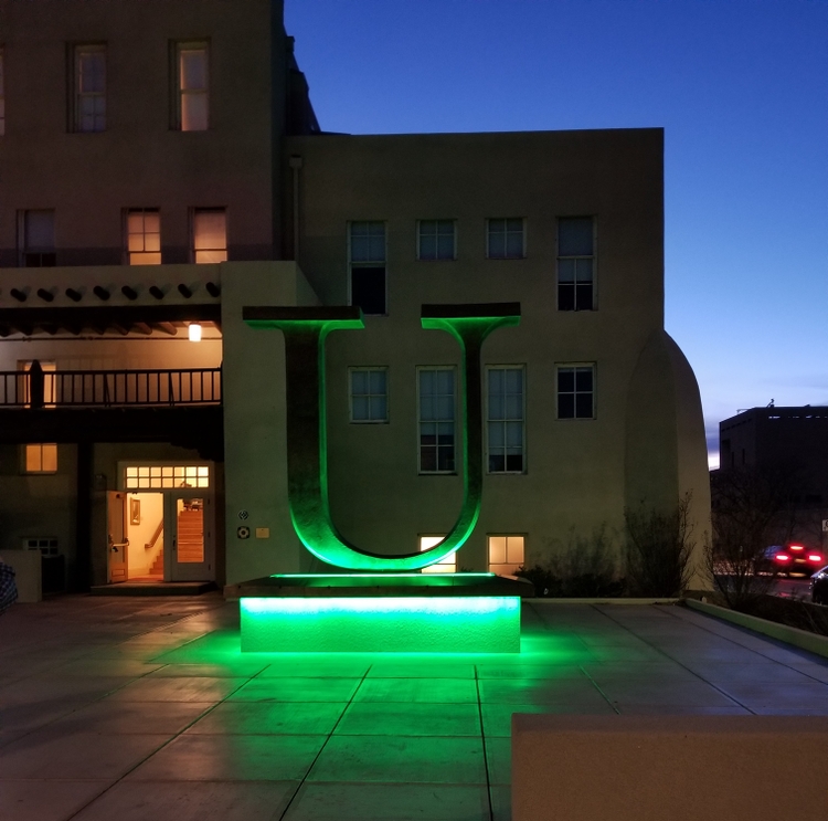 "U" statue turned green for Irish Consulate: UNM UCAM Newsroom