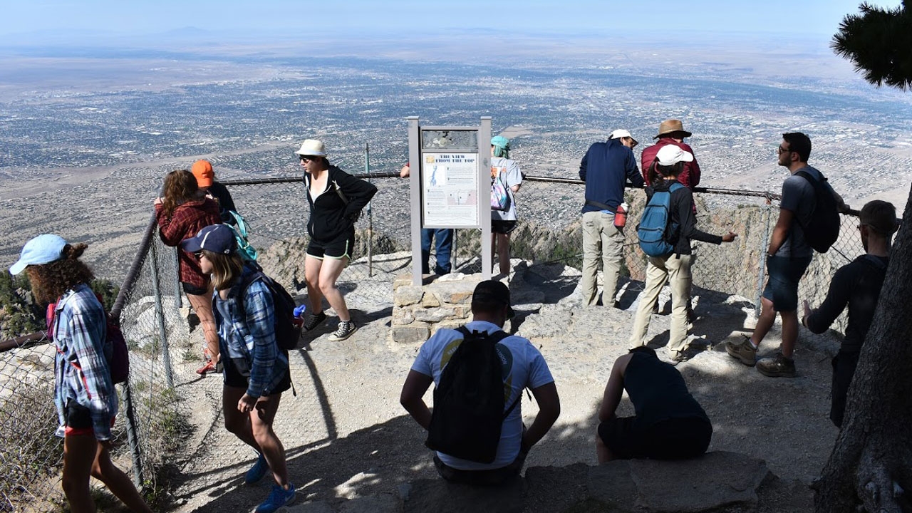 UNM Physics and Astronomy Department hosts Research Experiences for ...