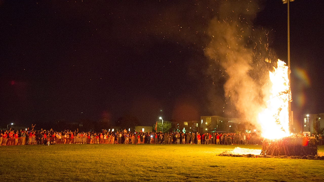 Red Rally 2018: A Lobo tradition: UNM Newsroom