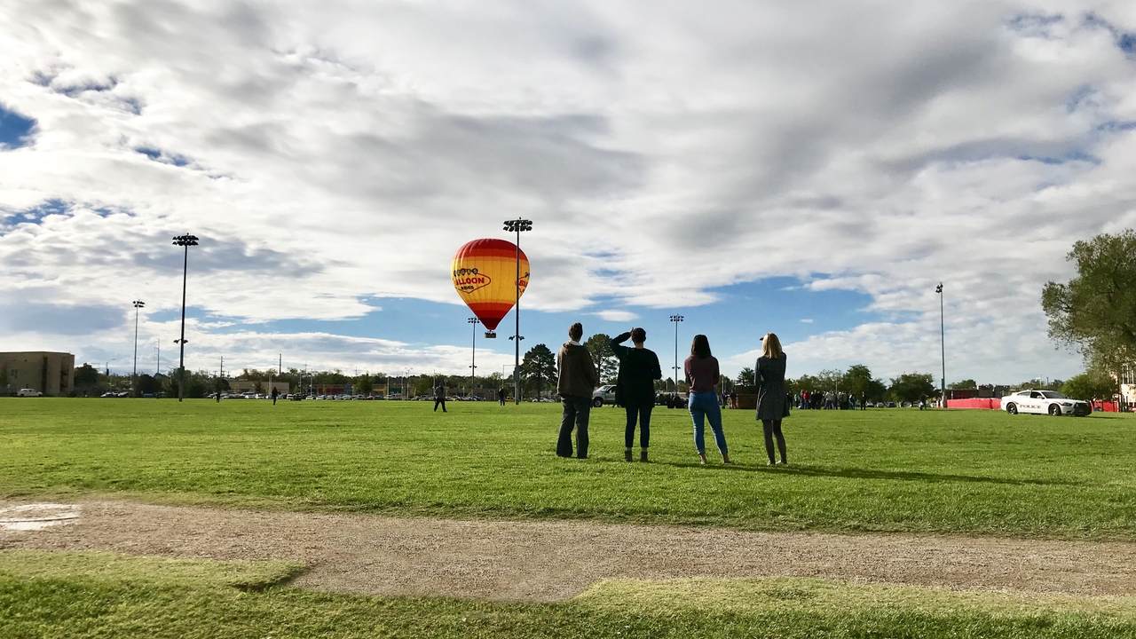 UNM students rise with hot air balloons | UNM UCAM Newsroom