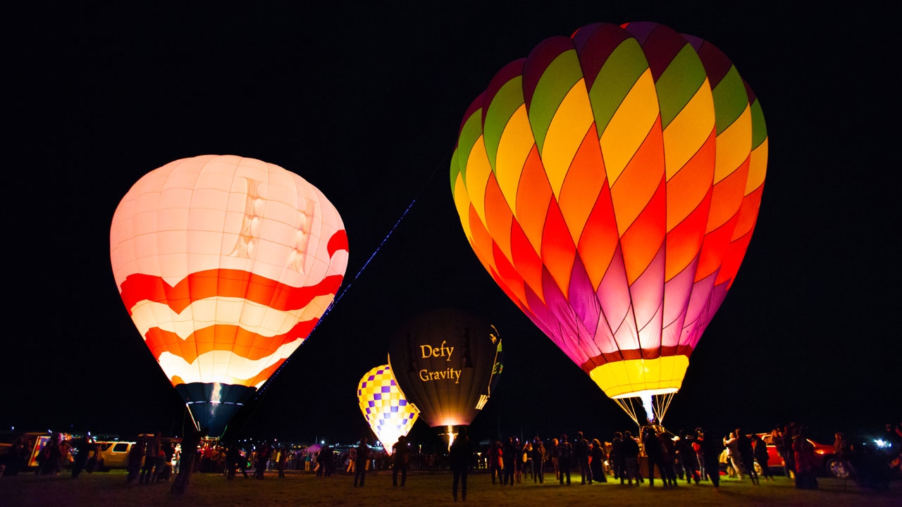UNM students rise with hot air balloons | UNM UCAM Newsroom
