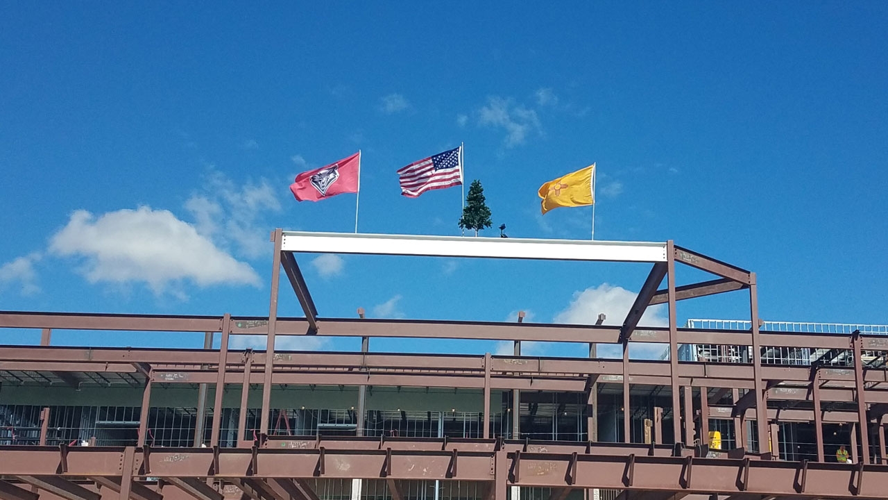 UNM celebrates PAÍS with beam raising ceremony : UNM UCAM Newsroom