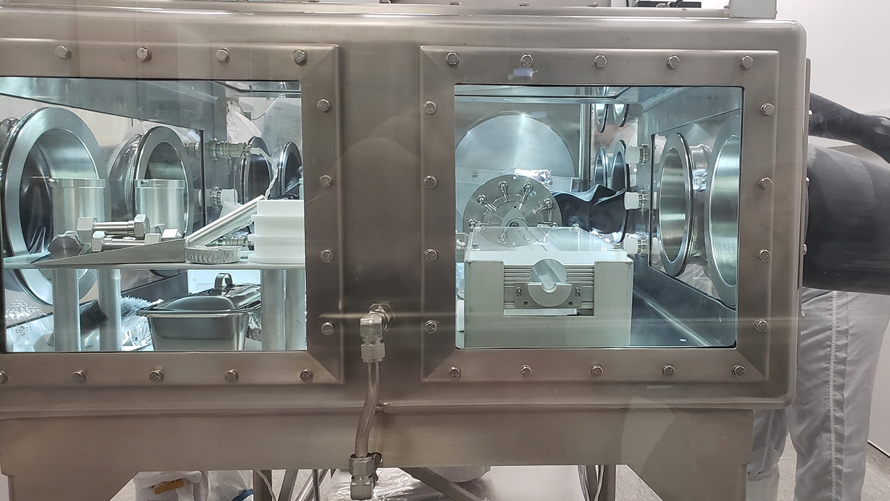 NASA opens sealed Apollo sample ahead of Artemis missions | UNM UCAM ...