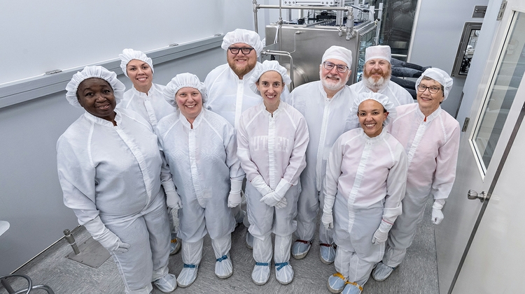 NASA opens sealed Apollo sample ahead of Artemis missions: UNM Newsroom