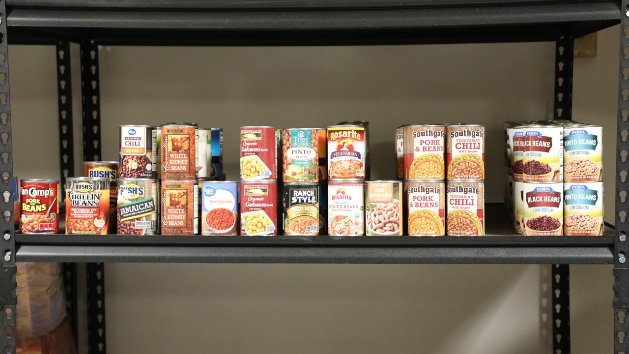 Student Affairs hosts food drive to help Lobos : UNM Newsroom