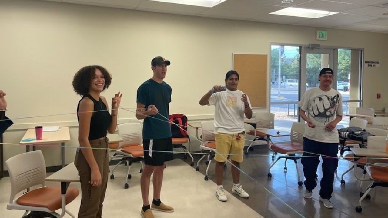 New UNM club tells students “YANA” | UNM UCAM Newsroom