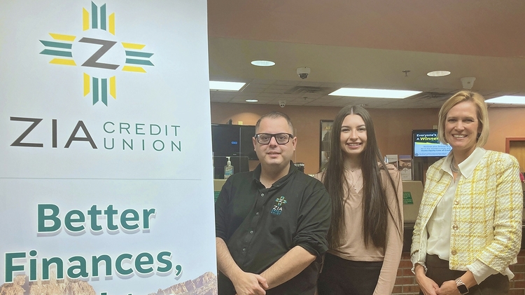 UNM-Los Alamos celebrates 9th graduation for Community Internship ...