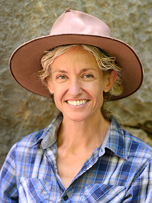 UNM promotes six faculty to rank of Distinguished Professor | UNM UCAM ...