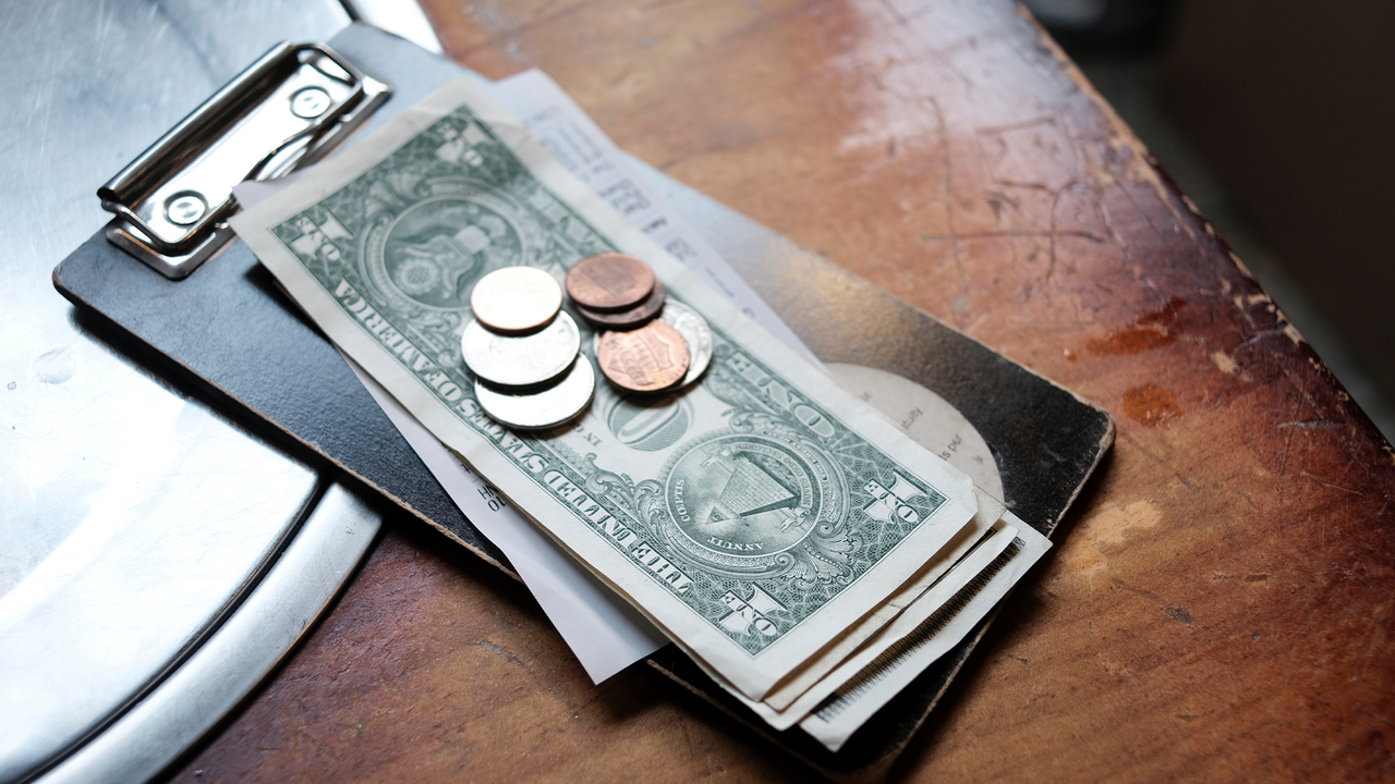 The era of tipping: Then and now | UNM UCAM Newsroom