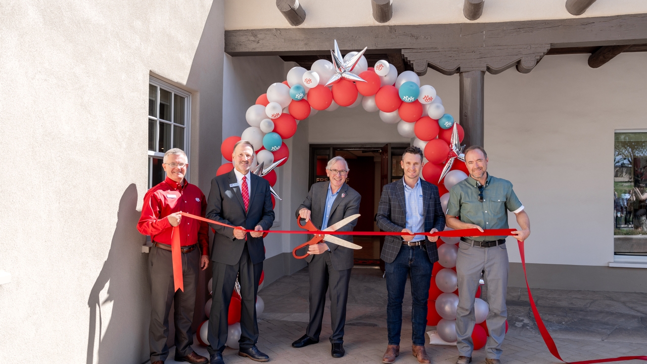 The University of New Mexico’s Lobo Welcome Center is officially open ...
