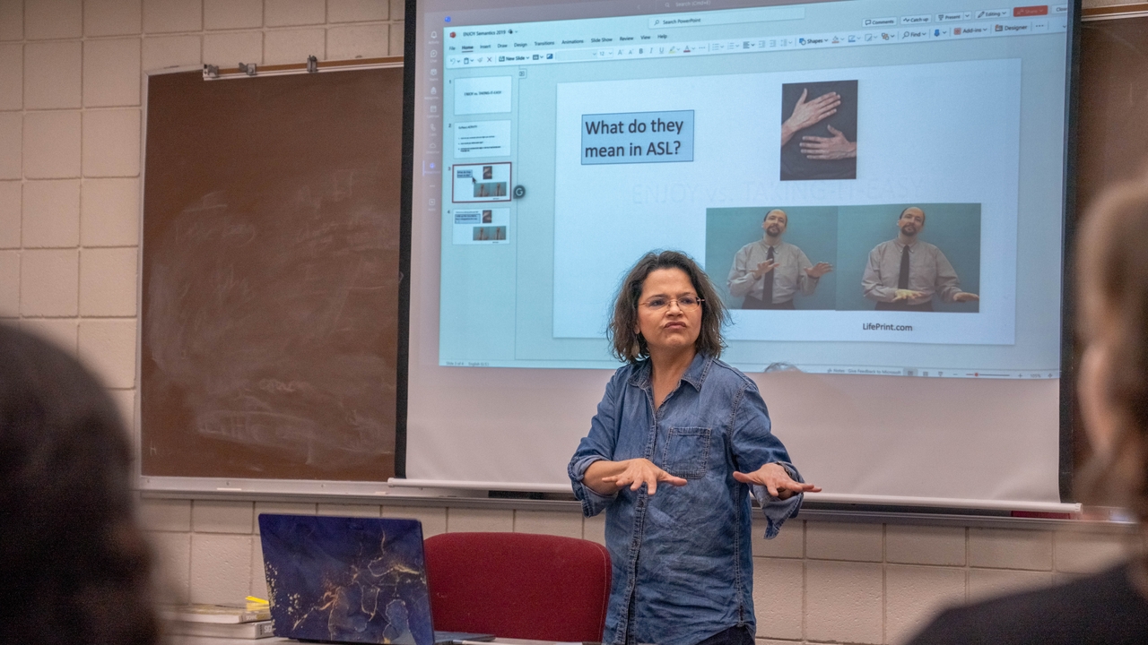 UNM's Signed Language Interpreting Program earns re-accreditation | UNM ...