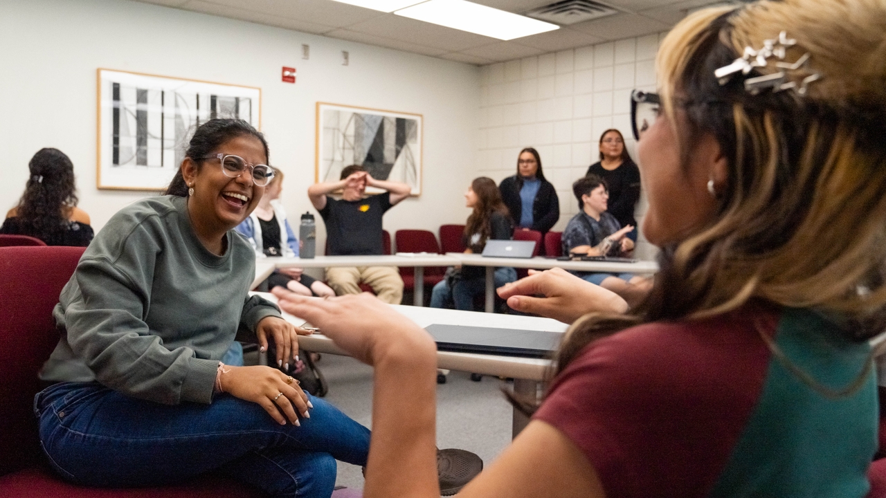 UNM's Signed Language Interpreting Program earns re-accreditation | UNM ...